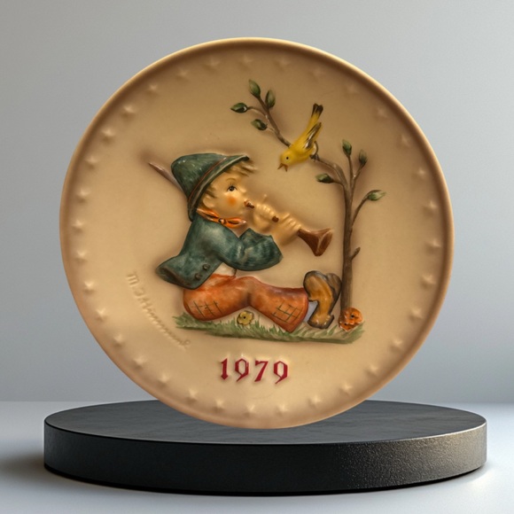 Goebel | Accents | Vintage Plate W Goebel Porzellan Hand Painted ...